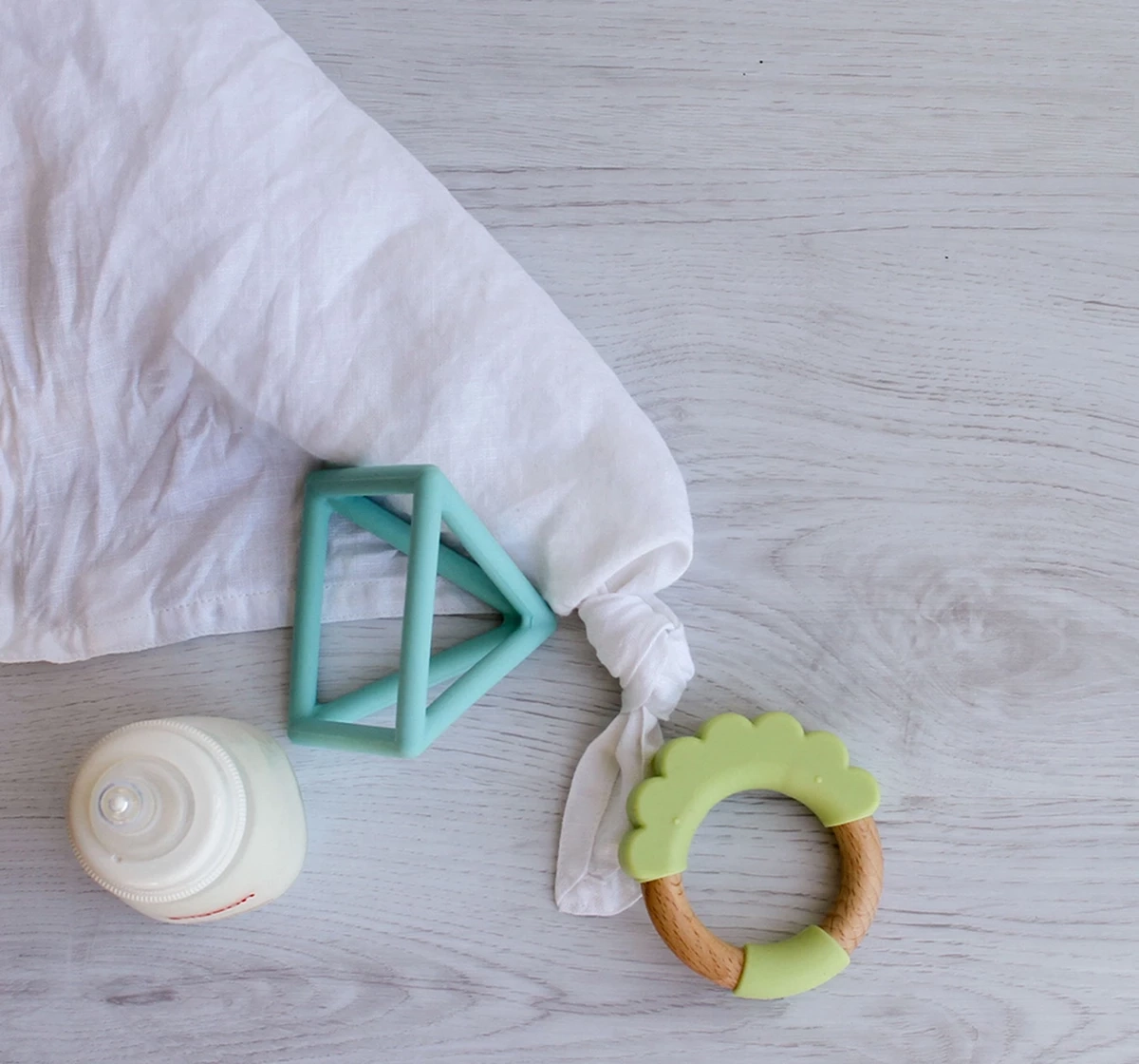 Little Rawr Wood Silicone Teether Ring Green 18M+