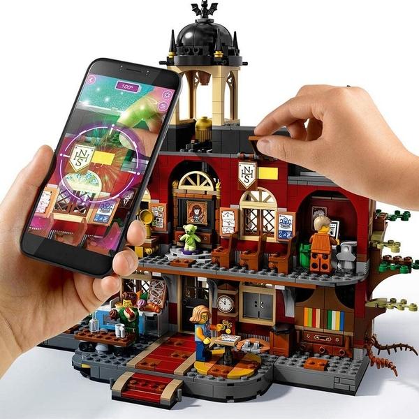Lego Hidden Side 70425 Newbury Haunted High School