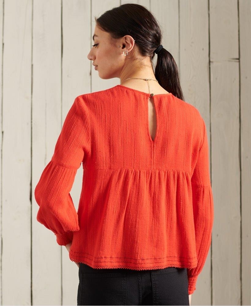 LS TEXTURED LACE TOP